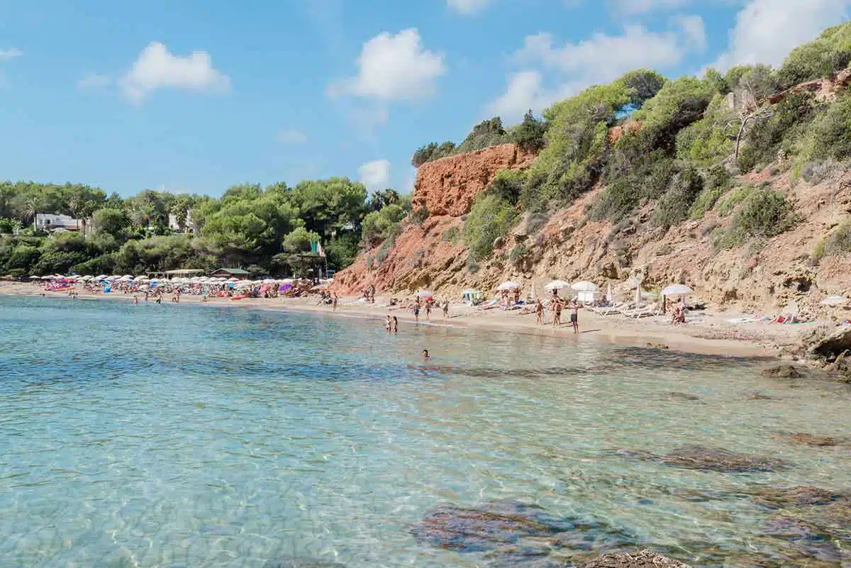 Le spiagge più belle di Cala Llenya, Ibiza - GuideTuristiche